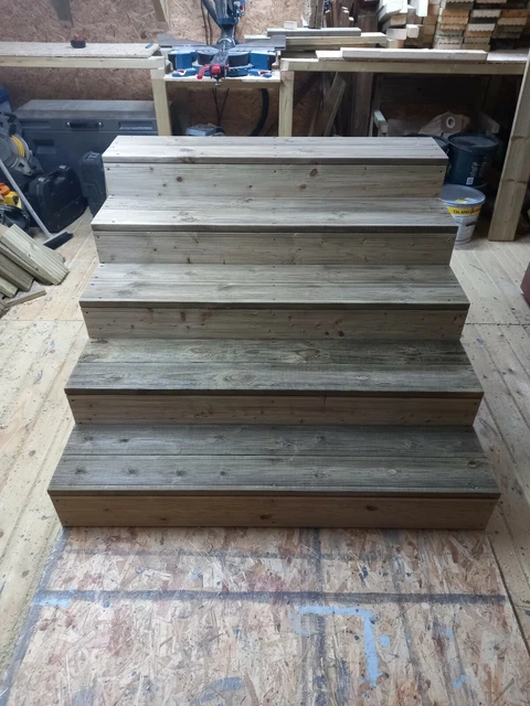 WOODEN GARDEN STEPS / stairs, Mobile home, Caravan, Spa and cabin £335. ...