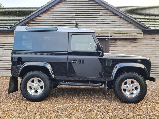 2007 LAND ROVER Defender County Hard Top Td5 PANEL VAN DIESEL Manual £ ...