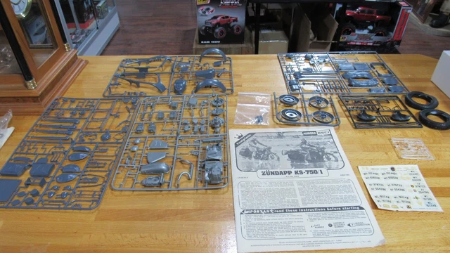 AURORA ESCI ZUNDAPP Ks 750/I German Nazi Motorcycle Model 1/9 # 6353 ...