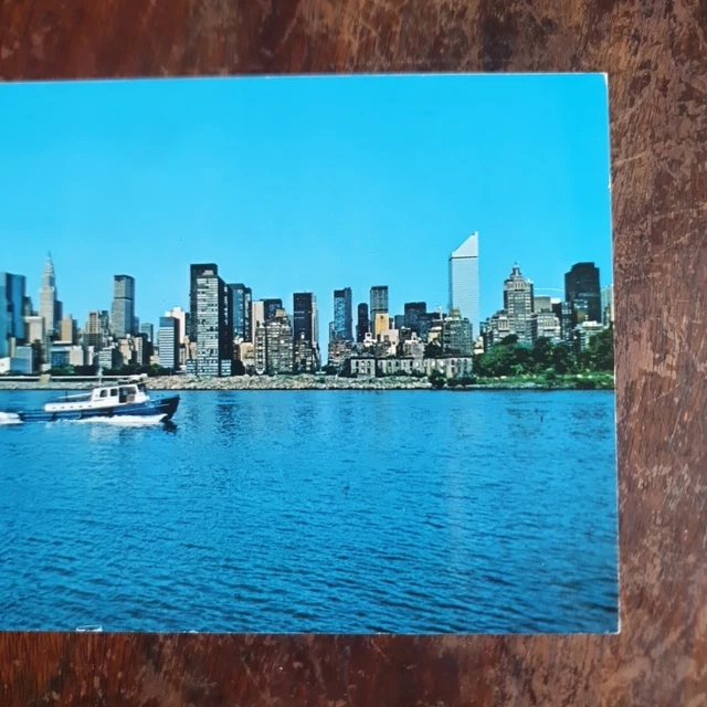 NEW YORK CITY Skyline From East River. Manhattan Apple PC, Posted 1988 ...