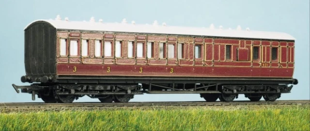 PARKSIDE MODELS PC714 LMS (Ex MR) Suburban 3rd Class Coach Kit £22.75 ...