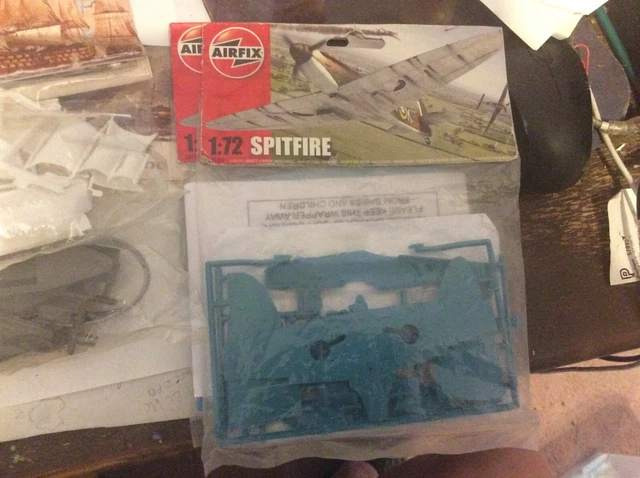 VINTAGE AIRFIX 1/72 Spitfire BTK rerun 2000 new old stock *4 £11.11 ...