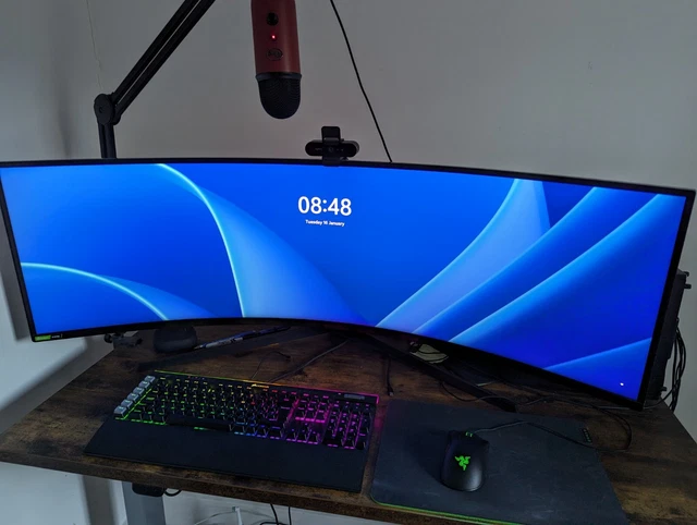 SAMSUNG ODYSSEY G9 49 inch Ultra Widescreen Monitor - Excellent ...