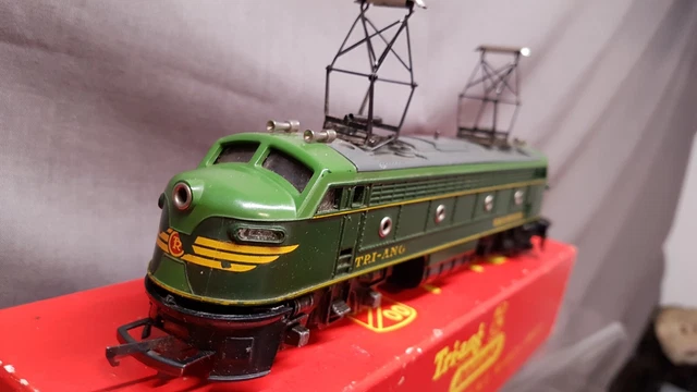 TRIANG R257 2 Tone Green T/C Series Double Ended Twin Pantograph Loco V ...