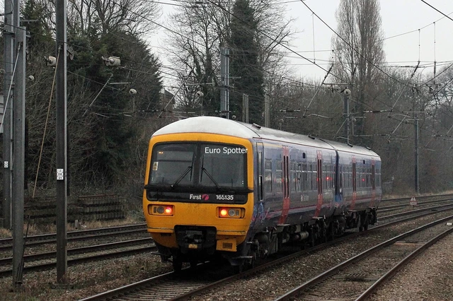 B191 35MM SLIDE First Great Western Class 165 165135 @ Acton Main Line ...