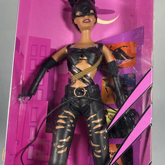 2004 MATTEL BARBIE As Catwoman Halle Berry DC Comics Doll B5838 NIB ...