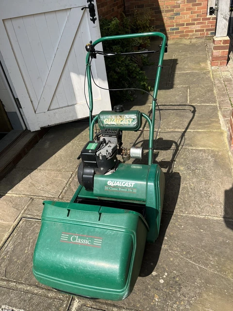 QUALCAST CLASSIC 35S 14" Petrol Cylinder Self-Propelled Lawnmower £67. ...