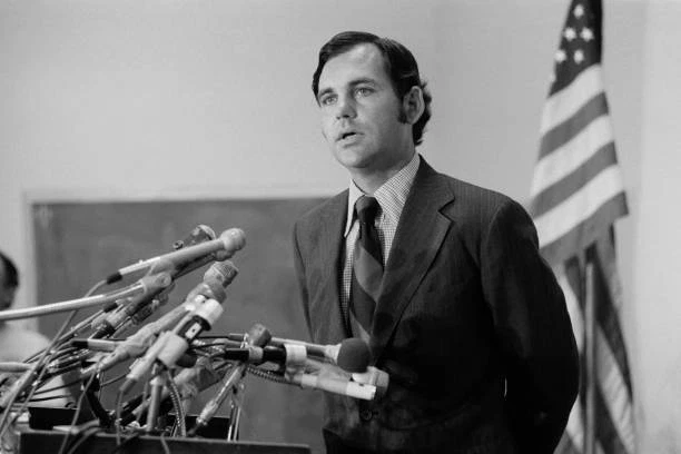 RONALD ZIEGLER, PRESS Secretary to Richard Nixon 1970s Old Historic ...