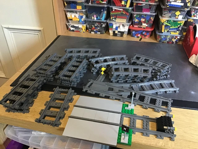 LEGO TRAIN CITY Railway Oval Raiload Crossing Buffer Stop 60198 £29.99 ...