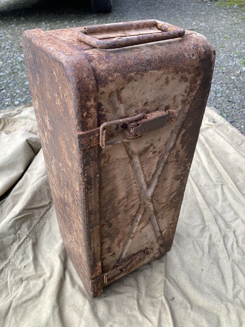 1944 GERMAN CASE WW2 Camouflaged Normandy Sand Militaria Artillery ...