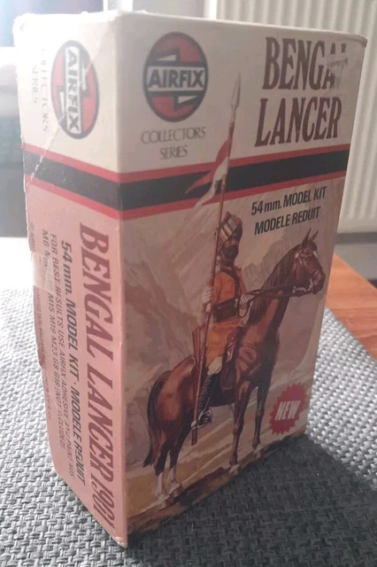 VINTAGE AIRFIX BENGAL Lancer Figure 54mm Model Kit + Extra Parts £12.99 ...