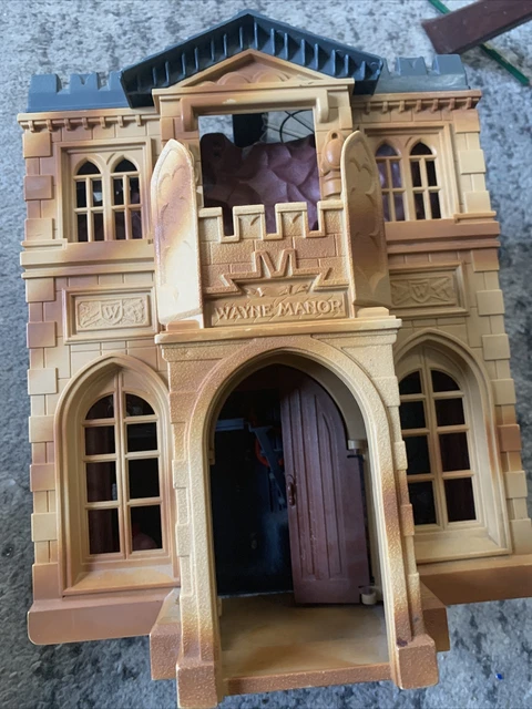 VINTAGE BATMAN RETURNS Wayne Manor Batcave Playset Command Center ...
