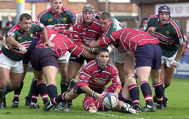 GLOUCESTER RUGBY UNION scrum-half Dimitri Yachvili in action duri - Old ...