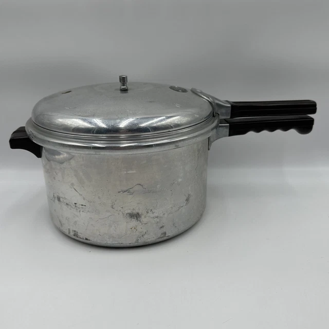 VINTAGE/PRE-OWNED*PRESTO PRESSURE COOKER Model 60 6 Quartz Missing Top ...