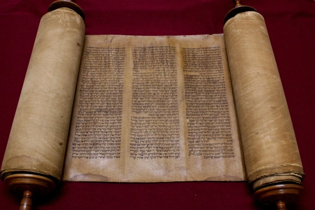 ANCIENT COMPLETE TORAH Bible Manuscript Scroll Deer Parchment 450 Yrs ...
