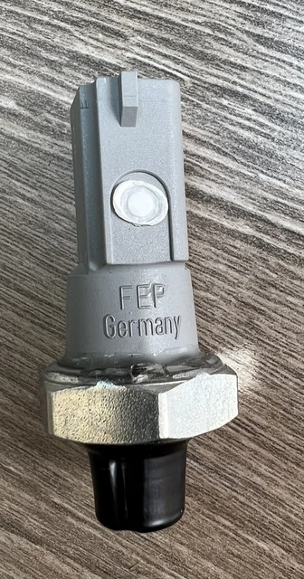 GENUINE AUDI (VARIOUS Models) Oil Pressure Switch 2 Pin Grey 059919081H ...