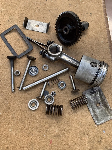 SUFFOLK PUNCH / Qualcast/ Atco/75cc 21A Iron Engine Innards £15.99 ...
