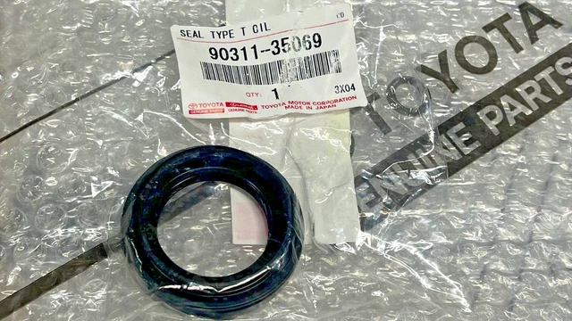 GENUINE TOYOTA MODELS (2004-2016) Oil Seal Front Driveshaft (Right ...