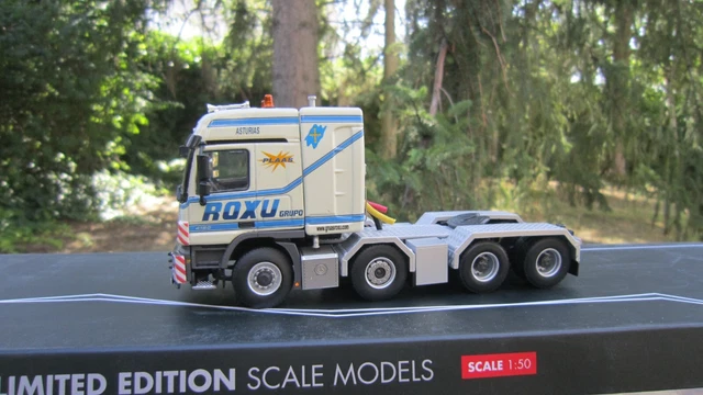 WSI 01-1501 MERCEDES Benz Actros Mp3L Tracteur Solo 8X6 " Roxu " (Sp ...