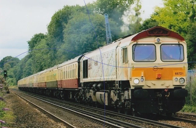 DIESEL RAILWAY PHOTO Class 66 Photograph Train Picture 66721 + Coaches ...