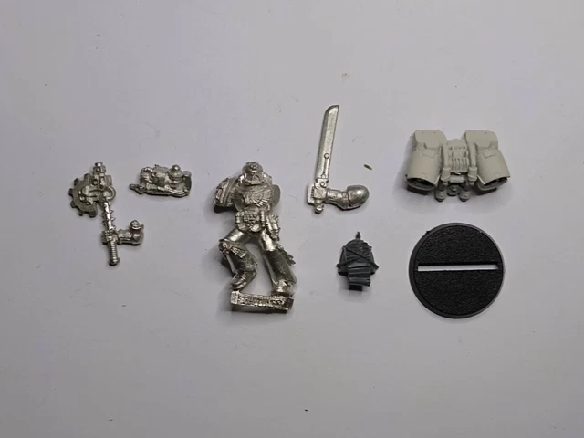 40K SPACE MARINES- 1x Blood Angels Sanguinary Priest. Classic metal ...