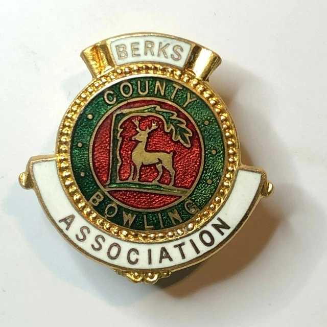 ENAMEL BERKSHIRE COUNTY Bowling Association Badge H.W Miller Birminghan ...