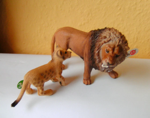 SCHLEICH WILD LIFE Löwe und Löwenjunges mit Fahne Etikett - Konvolut EUR 13,90 - PicClick DE