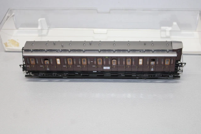 FLEISCHMANN PERSONENWAGEN 3.KL KPEV Licht Spur H0 in Verpackung 5802 # ...