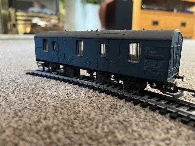 LIMA 305357W CCT Parcels Coach in Blue Unboxed M94291 £8.11 - PicClick UK