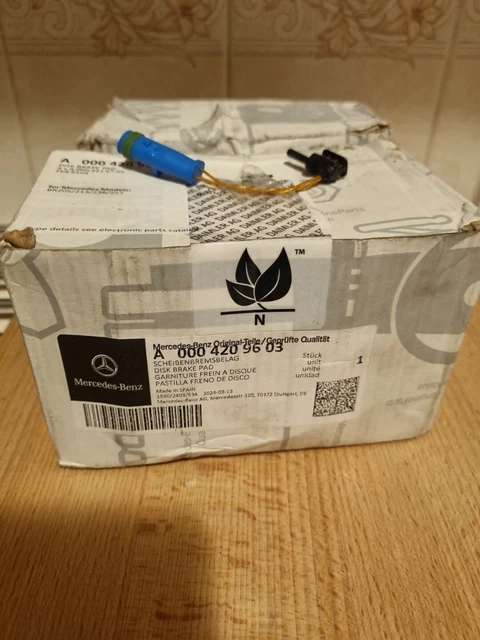 GENUINE MERCEDES BENZ Set Of Brake Pads A0004209603, A0004209203 £100. ...