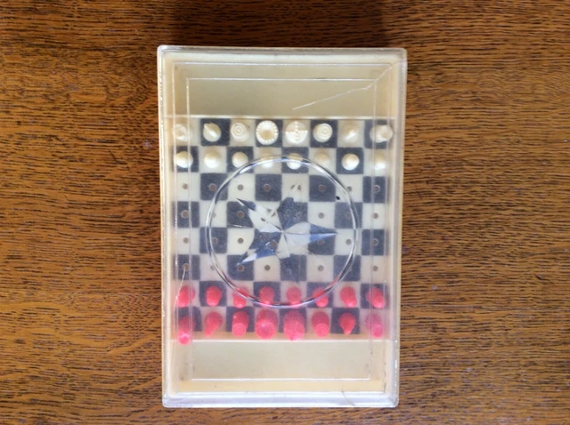 VINTAGE HOUSE MARTIN 1960s TRAVEL CHESS SET £3.00 - PicClick UK