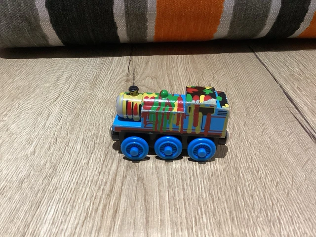 THOMAS WOODEN RAILWAY Paint Splattered Thomas £7.59 - PicClick UK