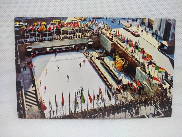 VINTAGE ROCKEFELLER PLAZA Skating Rink New York City Postcard Birds Eye ...