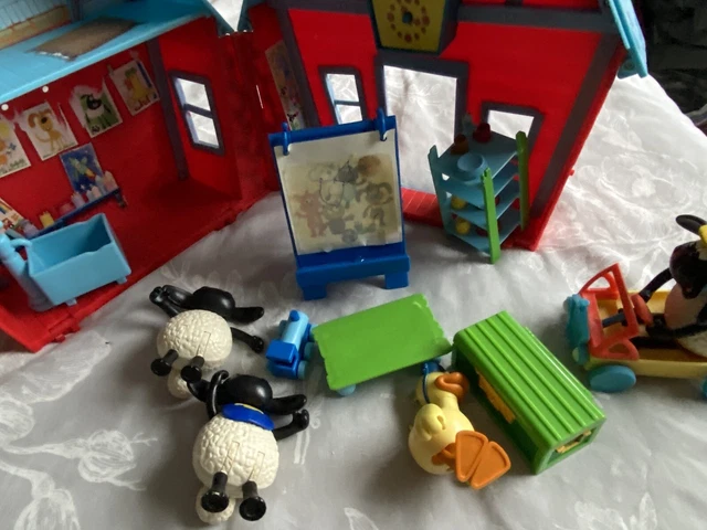 TIMMY TIME BARN Nursery Play set 3Figures And Timmy In a Go Cart ...