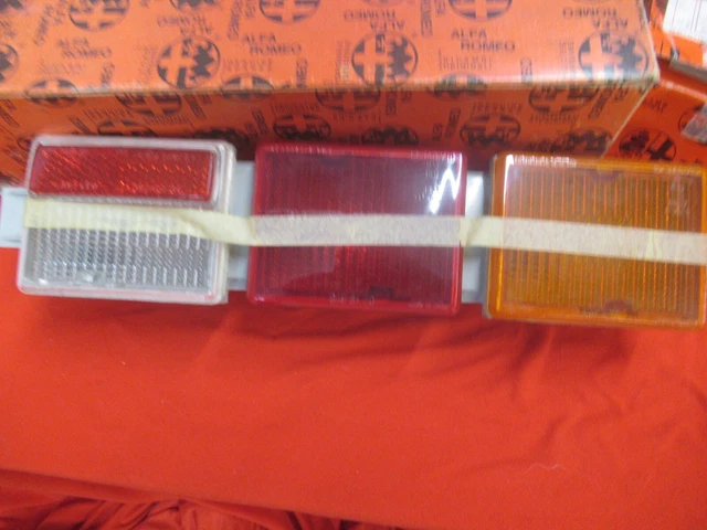 ORIGINAL ALFA ROMEO Alfetta Limo Lamborghini Countach Feu Arrière Droit ...