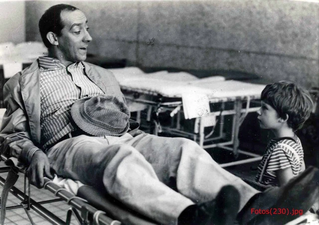 DIETER HALLERVORDEN, SCHAUSPIELER - 8 Pressefotos - 15x21cm (7597) EUR ...