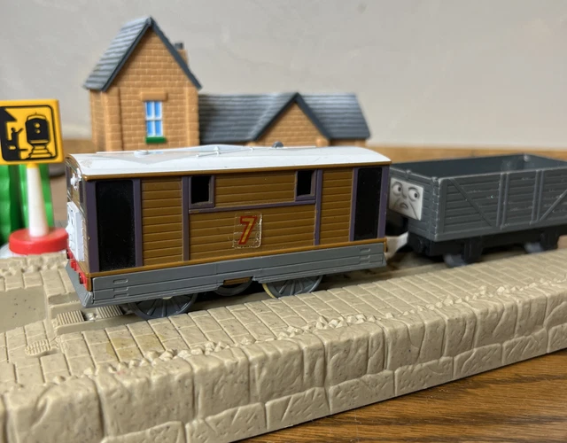 THOMAS & FRIENDS TrackMaster Toby Troublesome Truck Motorized Train ...