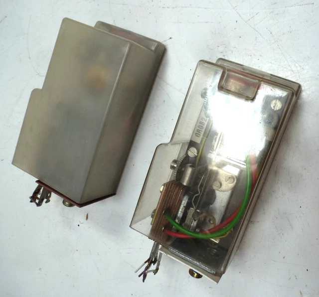 GPO STROWGER 2 High Speed Relays 3/401 T Each With A 1600 Ohm Coil £6. ...