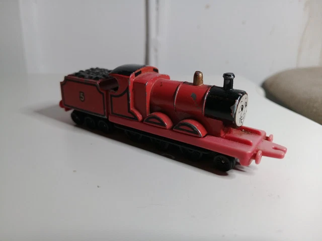 VINTAGE ERTL THOMAS The Tank Engine & Friends Train 1984 James £2.00 ...