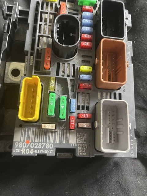 PEUGEOT 9807028780 DIESEL Fuse Box Citroen Berlingo Partner £60.00 ...