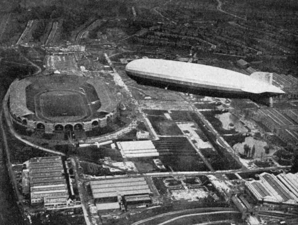 GERMAN AIRSHIP GRAF Zeppelin Flying Over Wembley During The Fa Cup Old ...