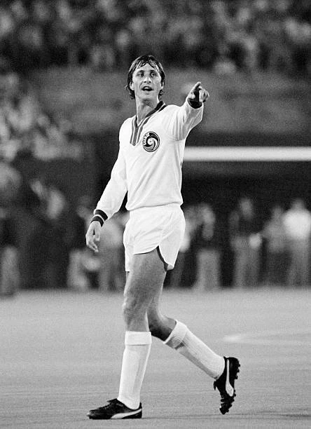 FOOTBALL JOHAN CRUYFF Of The New York Cosmos In Action 1978 OLD PHOTO ...