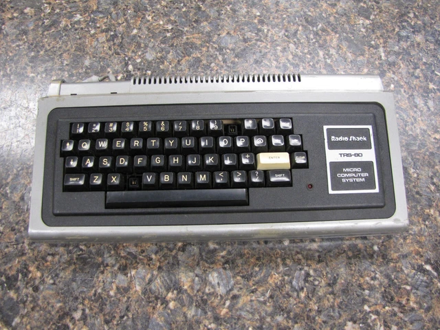 VINTAGE RADIOSHACK TRS-80 micro computer system Model 26-01006 powers ...