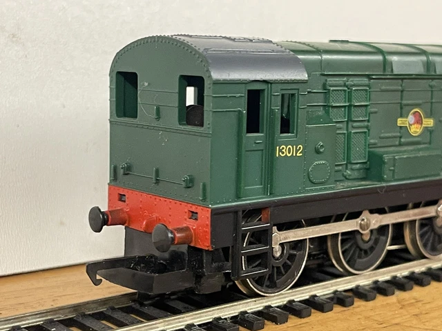 HORNBY OO GAUGE Model Railway R156 Br Green Class 08 Diesel Shunter ...