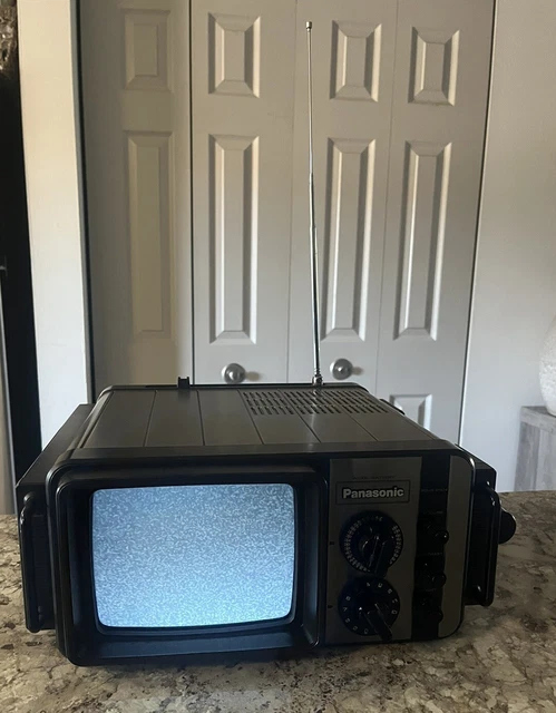 VINTAGE 1979 PANASONIC TR-707 Solid State Portable VHF/UHF Television ...