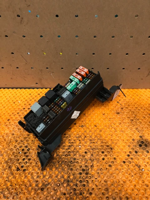 MERCEDES ML SICHERUNGSKASTEN Hinten W164 Ml300 Sicherungsrelaiskasten ...