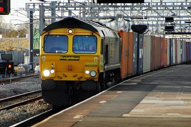 C3 6X4 GLOSSY Photo Freightliner Class 66 66569 @ Nuneaton £1.00 ...