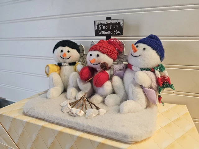 VINTAGE CHRISTMAS FELT Snowmen Figurines Winter Scene “S’no Fun Without ...