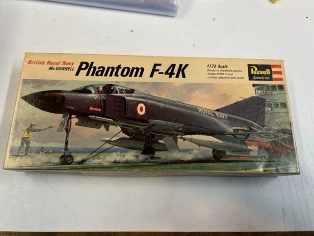 VINTAGE REVELL F-4K Phantom II (Royal Navy)... Kit H-129 ..1/72 EUR 33 ...