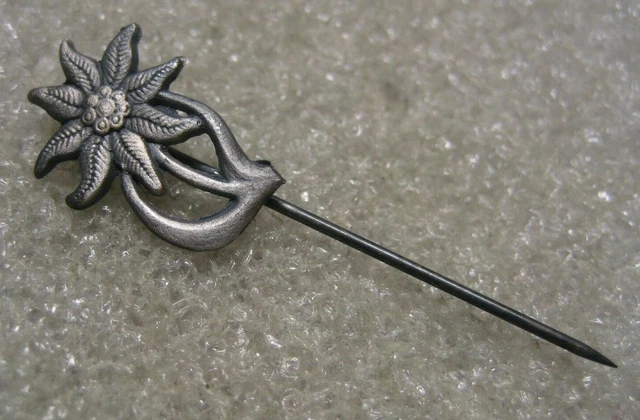 /GERMAN ARMY PIN Mountain Warfare Troops Gebirgsjäger,ww2 £9.67 ...